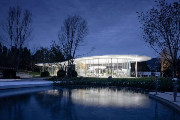 Minimalist Naturalism, Create a Four Season Flower House in a Small ...