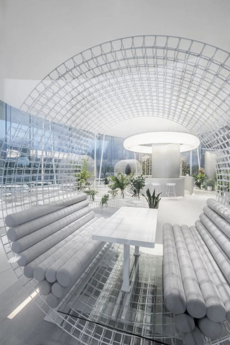 Minimalist Naturalism, Create a Four Season Flower House in a Small ...