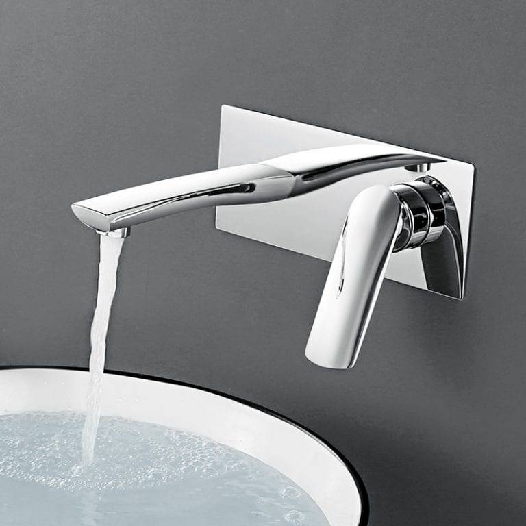 Single Handle Wall Mount Bathroom Faucet Chrome