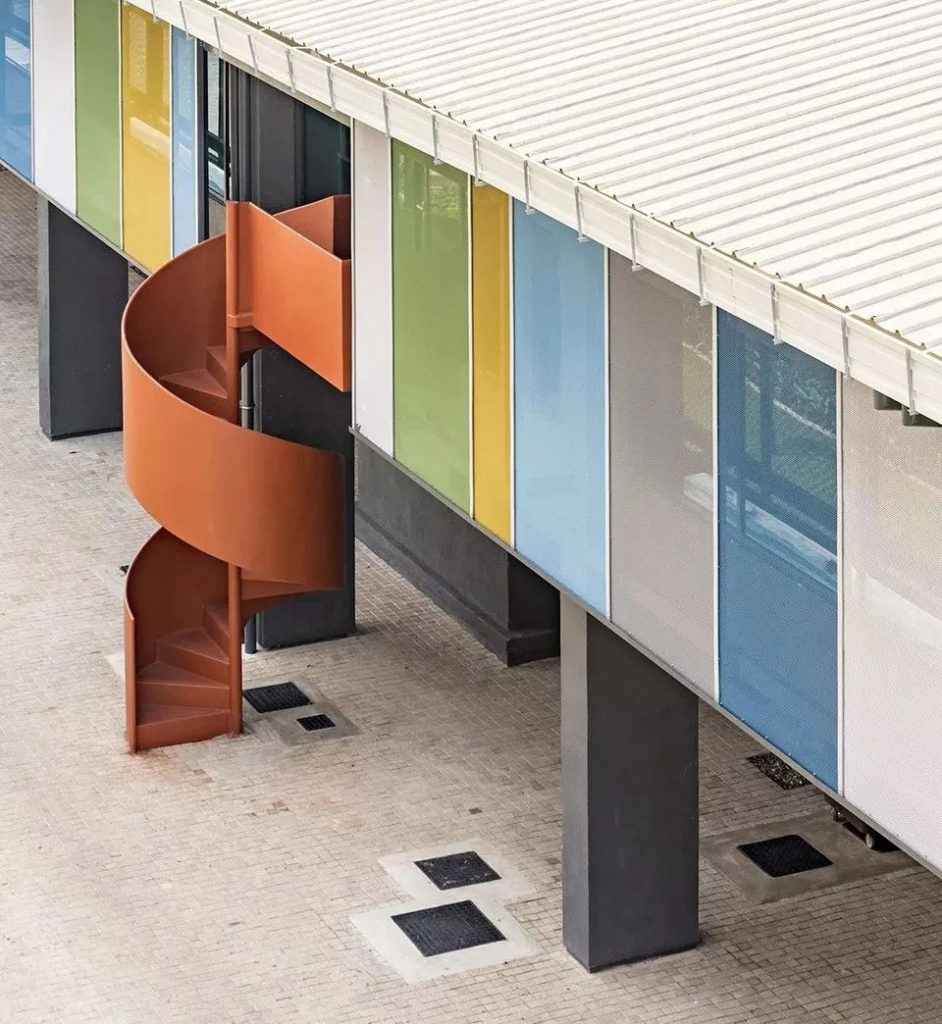 What Is A Steel Revolving Staircase?