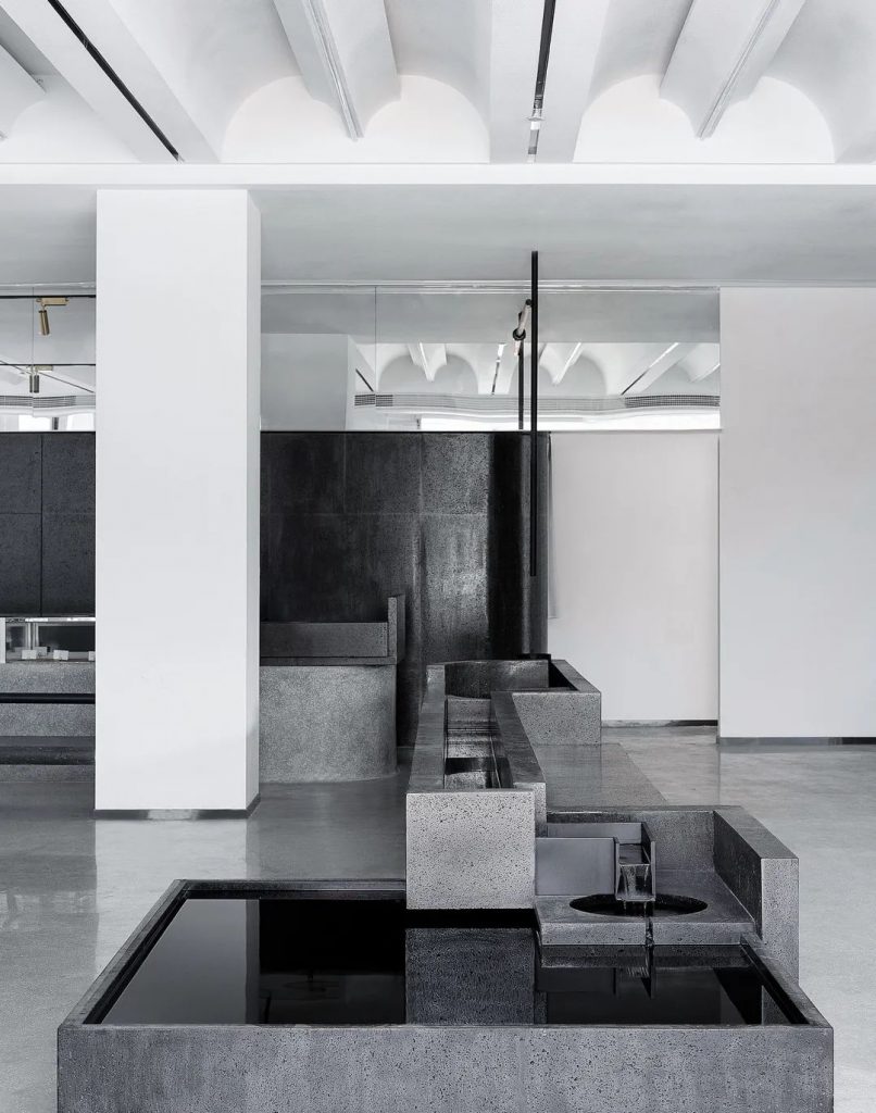 Simple Structure Space, Fusion Of Higher Than Life Art | Ridge Design