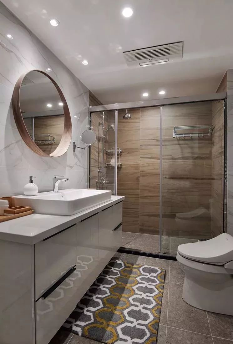The Bathroom Is Separated From The Wet And Dry Areas By Glass Making